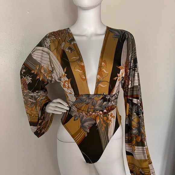 Fashion Nova | Tops | Long Sleeve Plunge Bodysuit | Poshmark